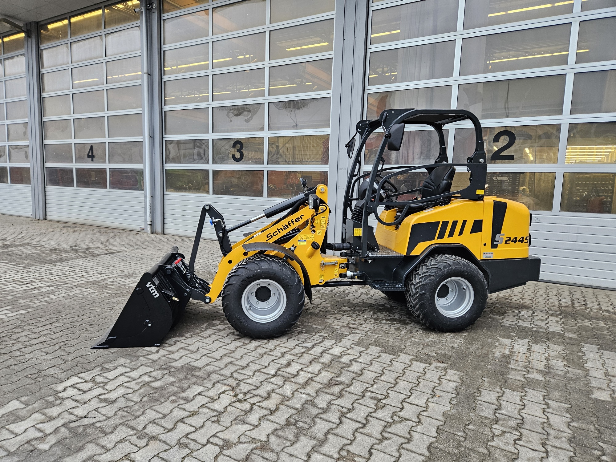 Schäffer 2445S kniklader 2024 - Pellen